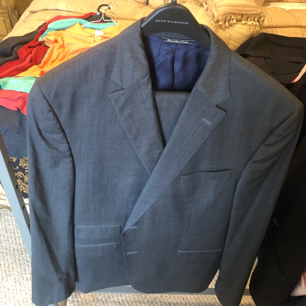 Fait Au/Made In Canada Mens Gray Suit. Size 48r & 42r… - Gem